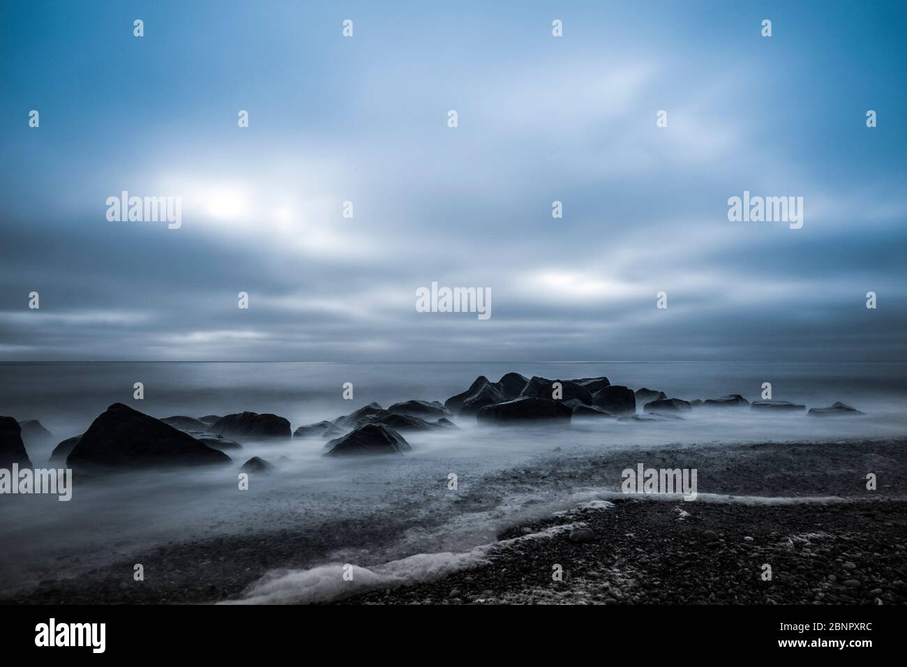 Sunsetting over sea hi-res stock photography and images - Alamy