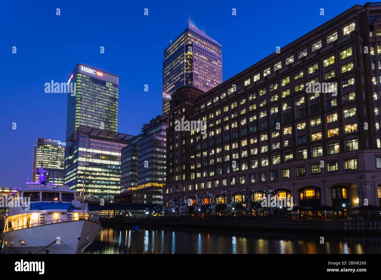 Office buildings docklands hi-res stock photography and images - Alamy