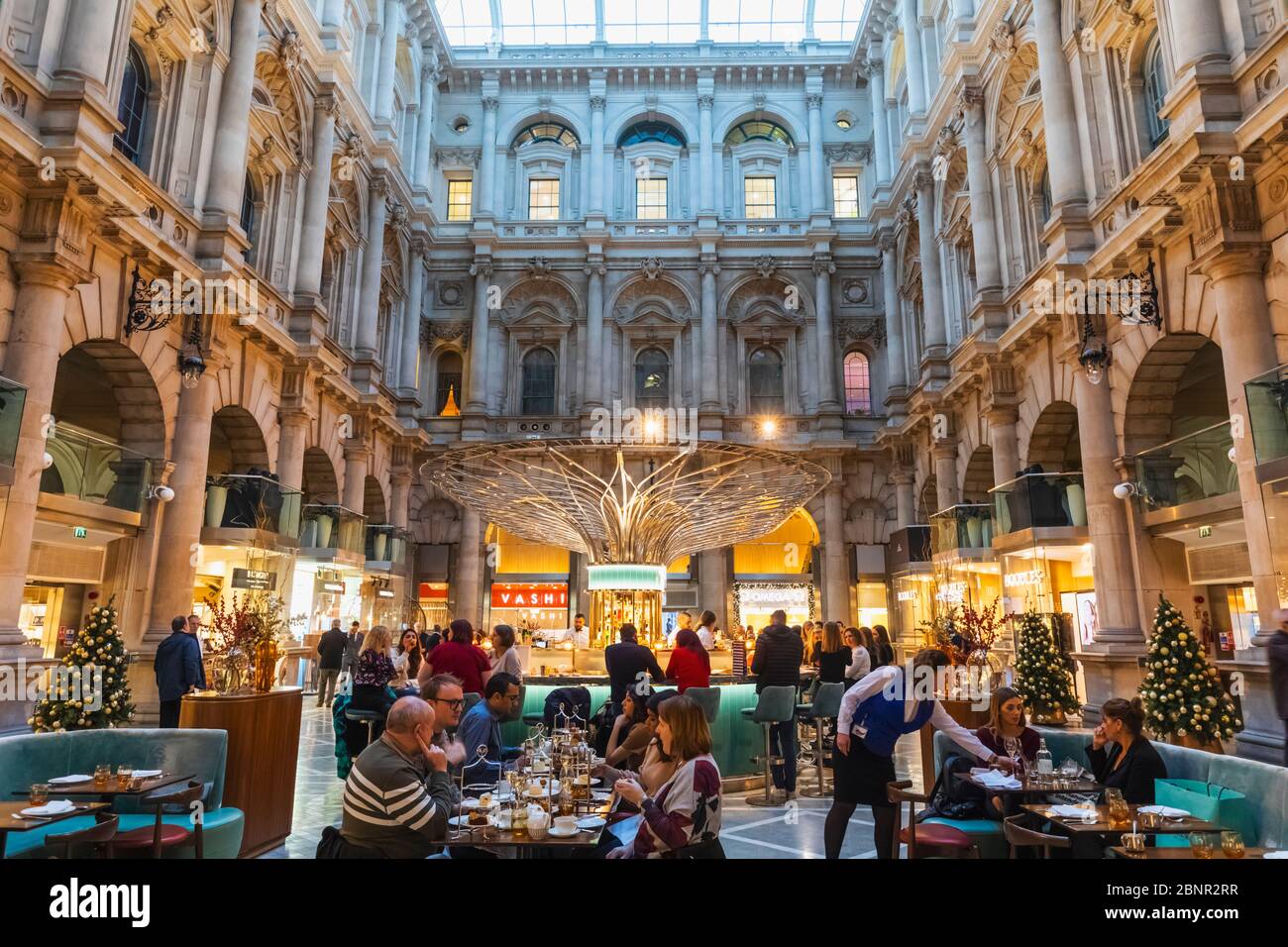England, London, The City of London, The Royal Exchange, Customers ...