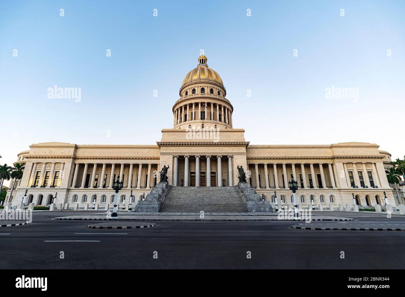 Downtown havana habana government building capital building hi-res ...