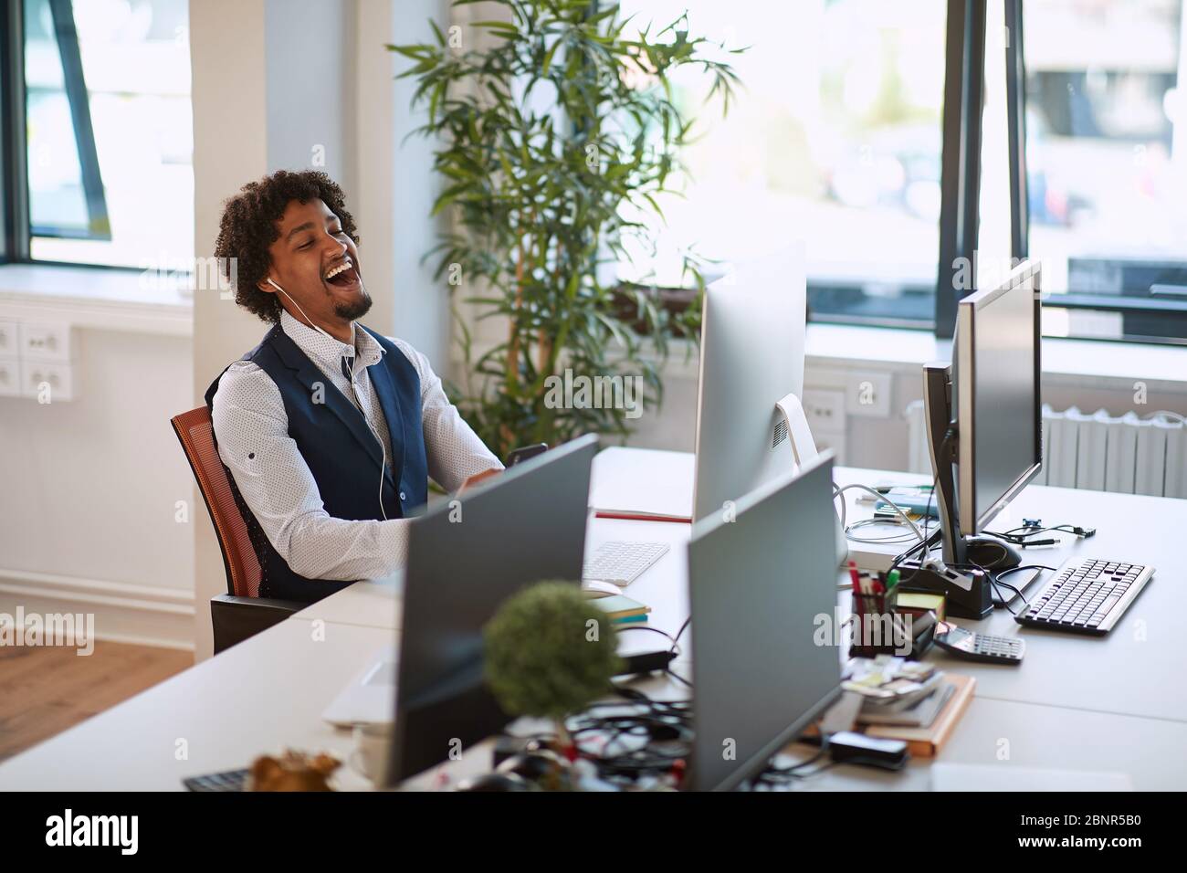 Office space hi-res stock photography and images - Alamy