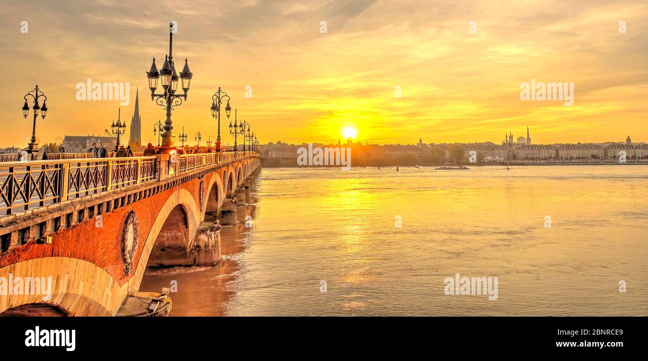 Pierre city skyline colorful hi-res stock photography and images - Alamy