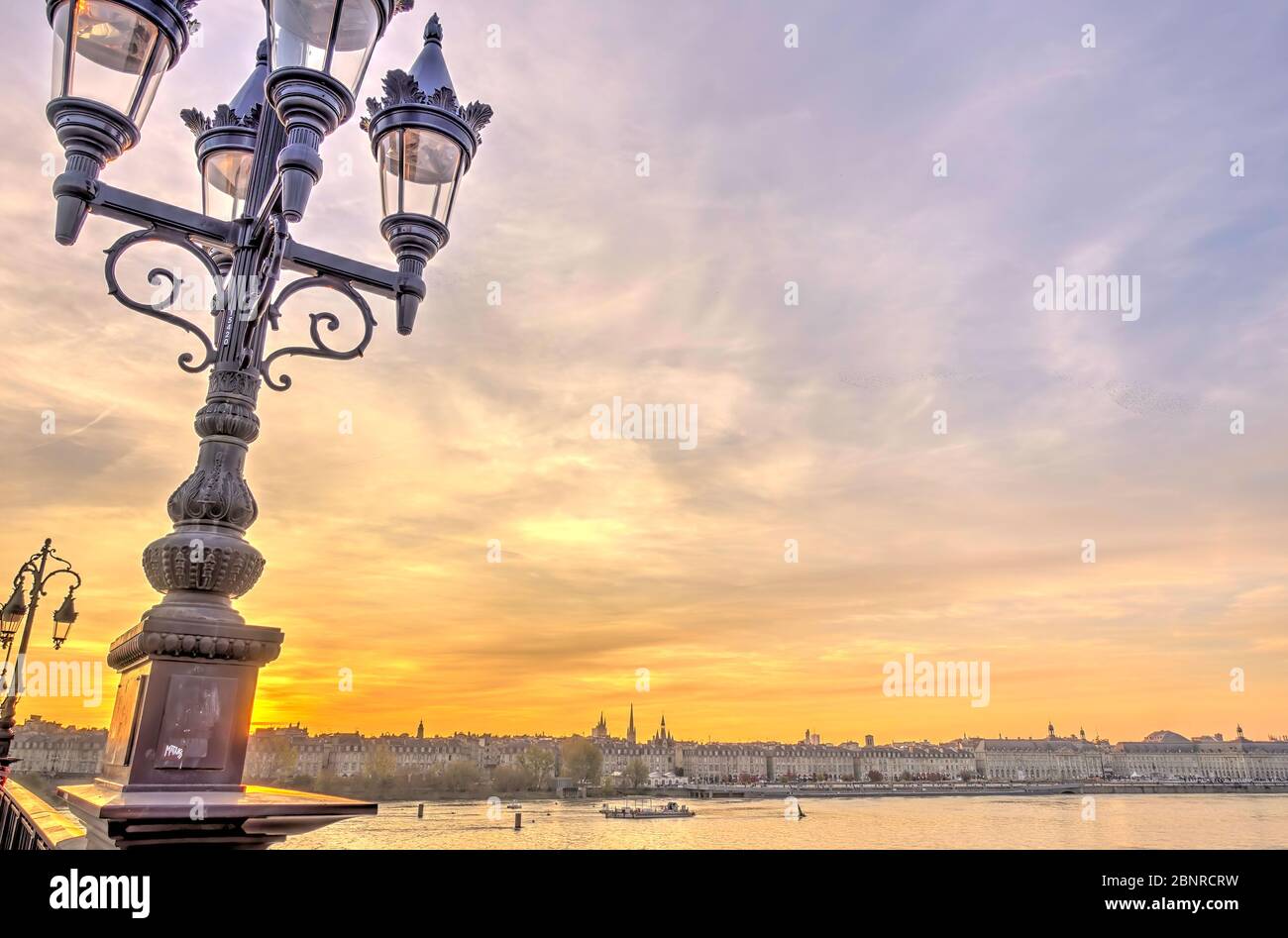 Bordeaux winter hi-res stock photography and images - Alamy