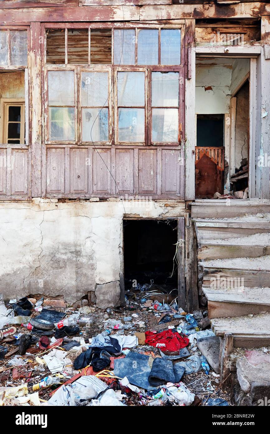 Shanty house home hi-res stock photography and images - Alamy