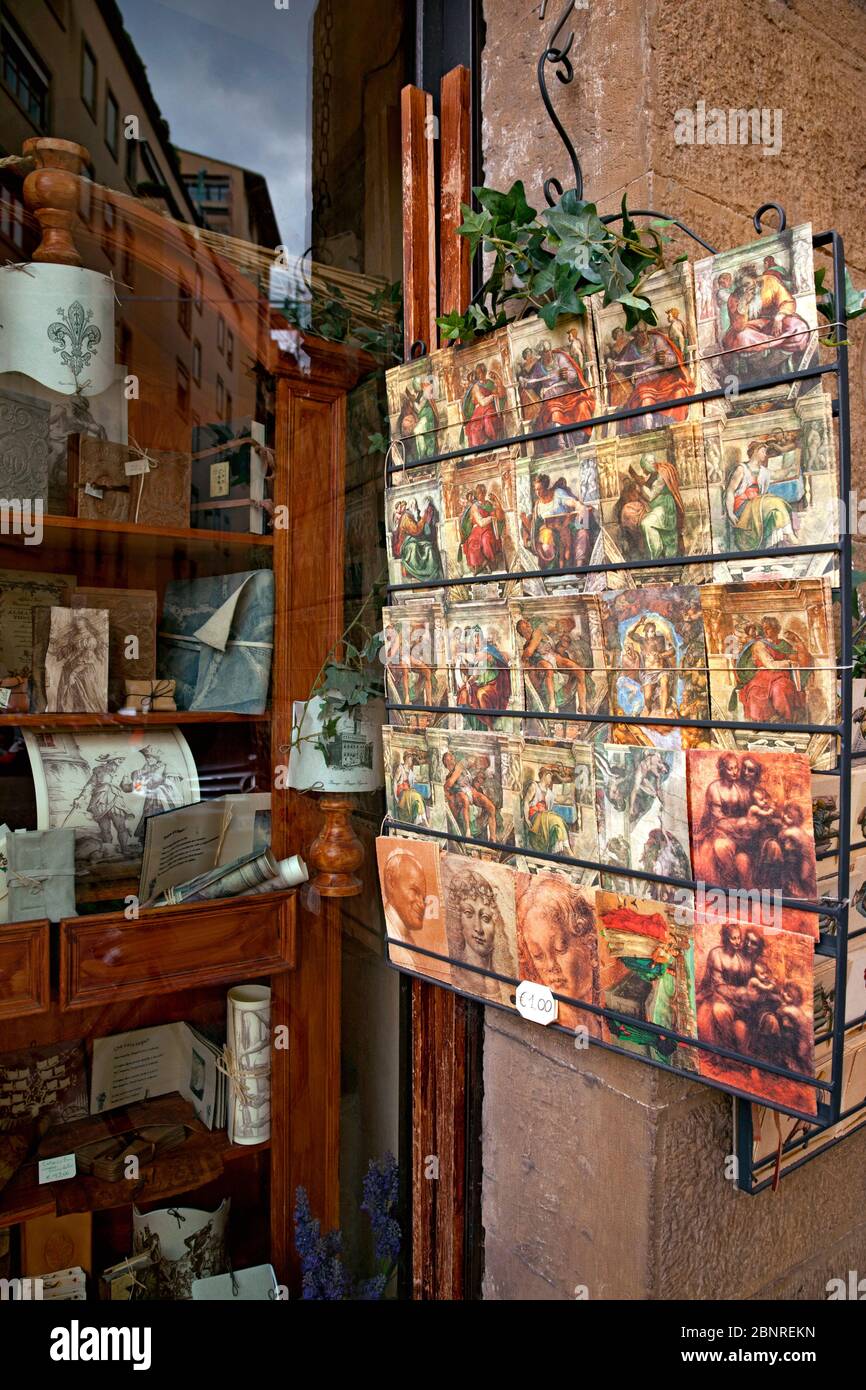 Card display tray hi-res stock photography and images - Alamy