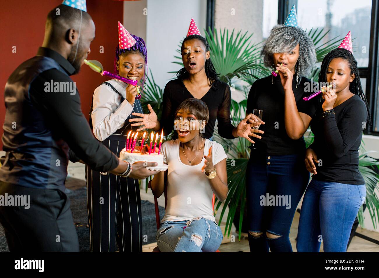 African teenagers party group hi-res stock photography and images - Alamy