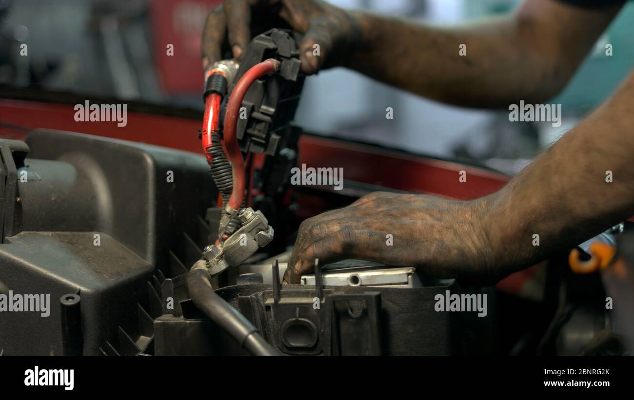 Installing battery electric car hi-res stock photography and images - Alamy
