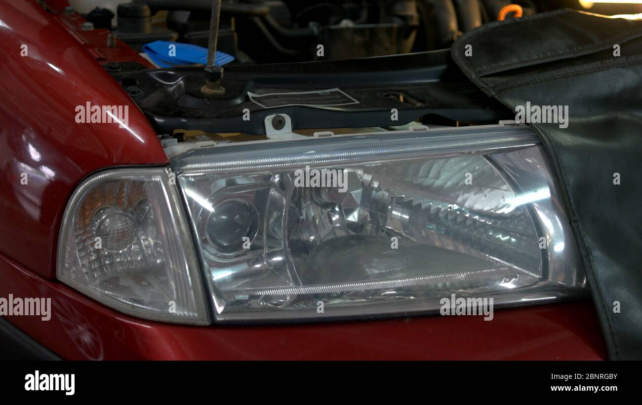 Open auto hood close hi-res stock photography and images - Alamy