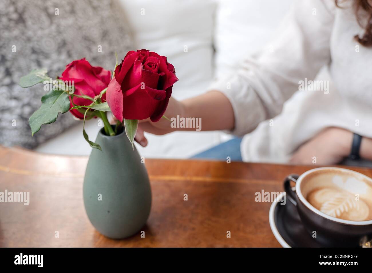 Grab vase hi-res stock photography and images - Alamy