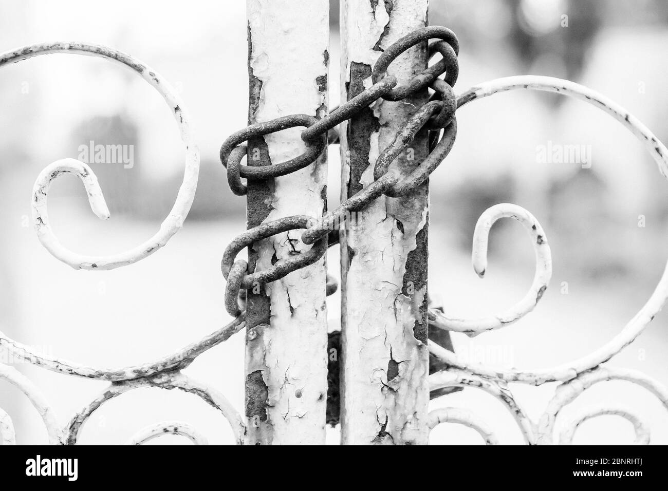 chain on an old iron gate Stock Photo - Alamy