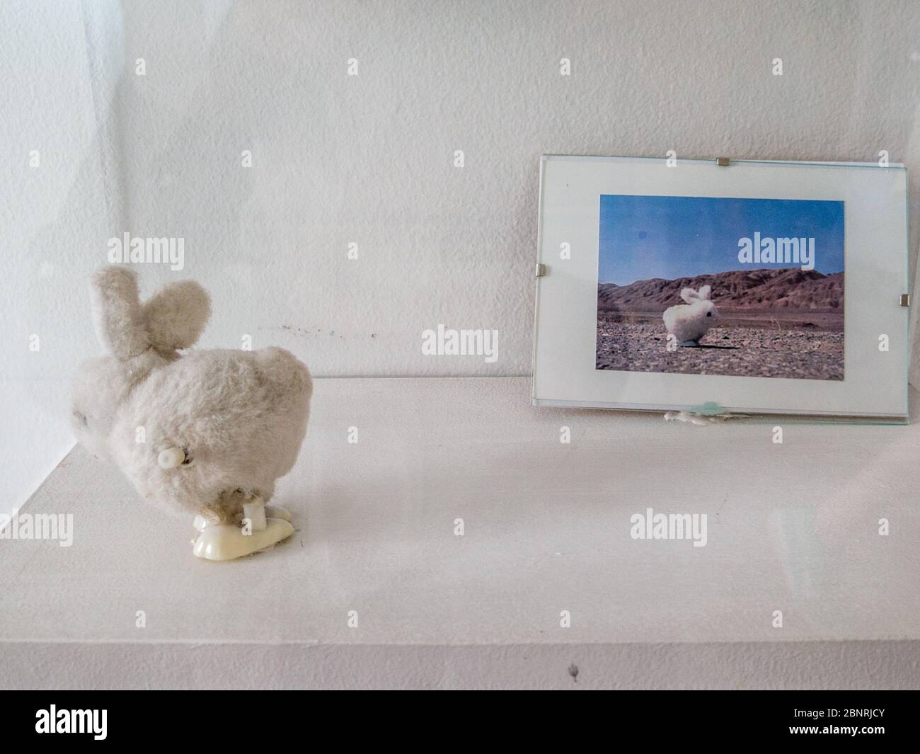 Exhibit inside museum broken hi-res stock photography and images - Alamy