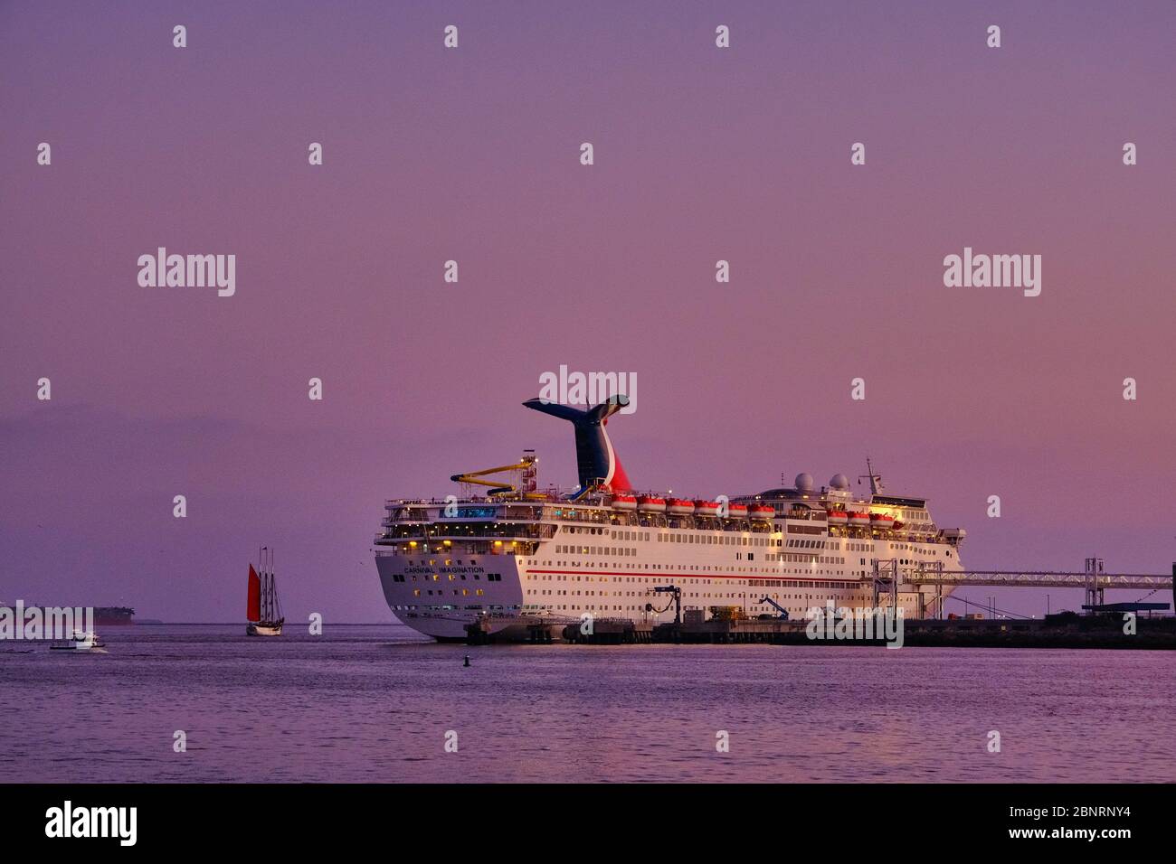 Carnival cruises sunset hi-res stock photography and images - Alamy