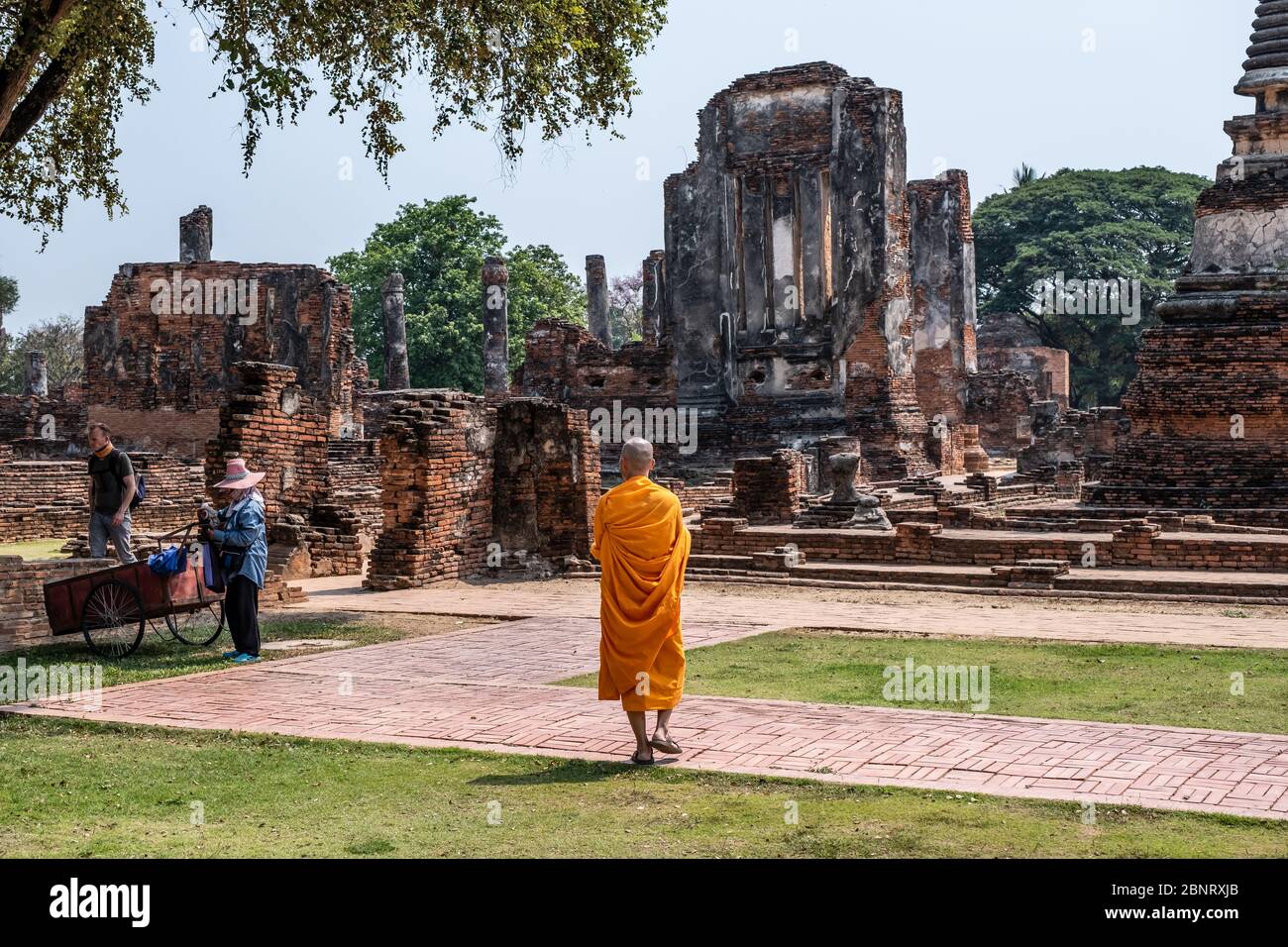 Back side view of temple hi-res stock photography and images - Alamy