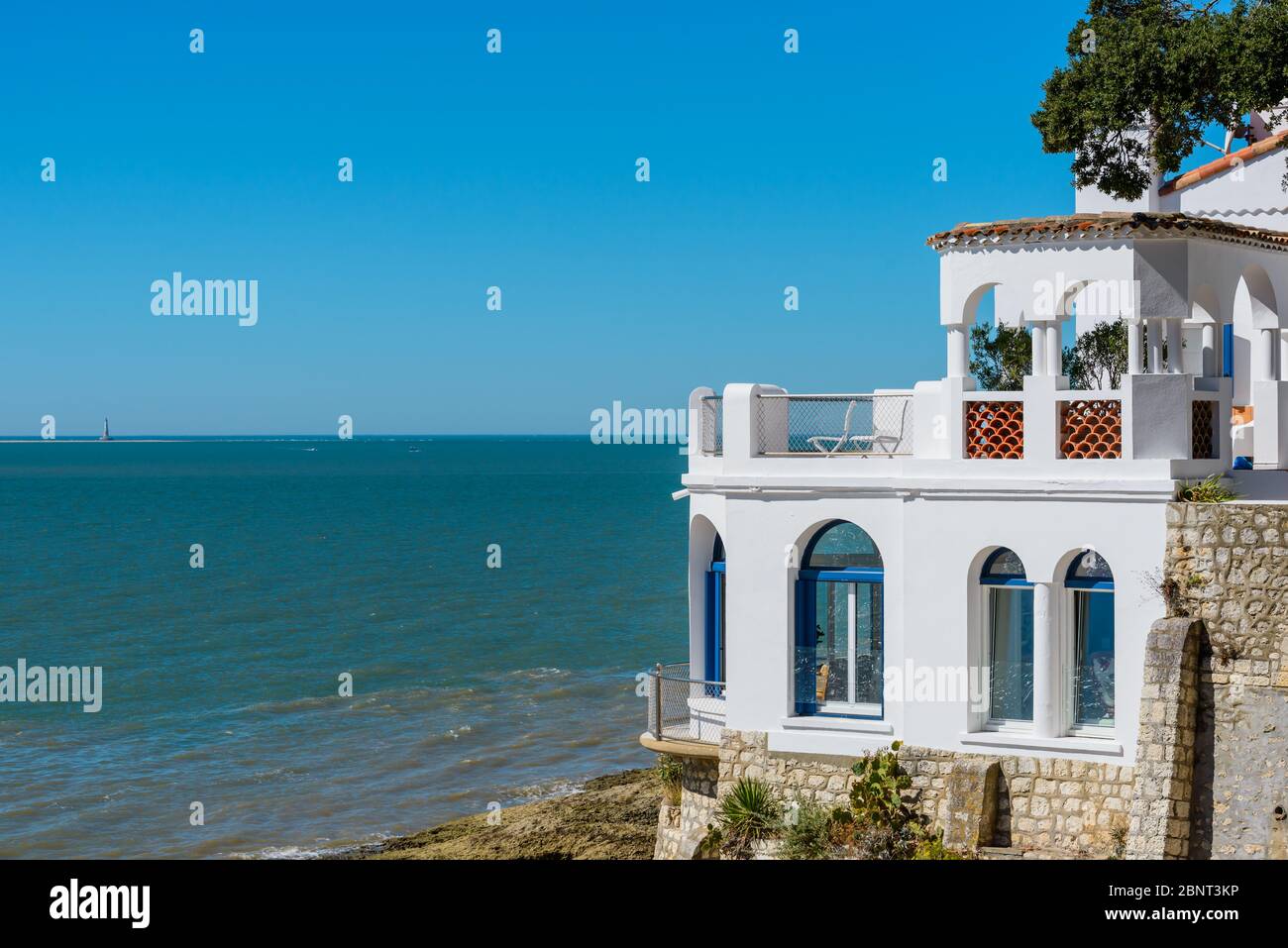 Saint palais sur mer lighthouse hi-res stock photography and images - Alamy