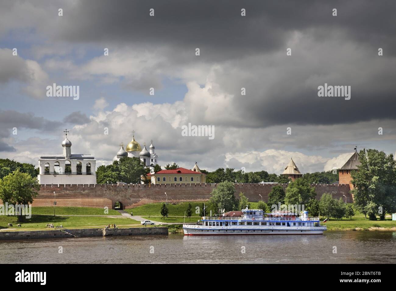 Russia novgorod volkhov river tourist hi-res stock photography and ...