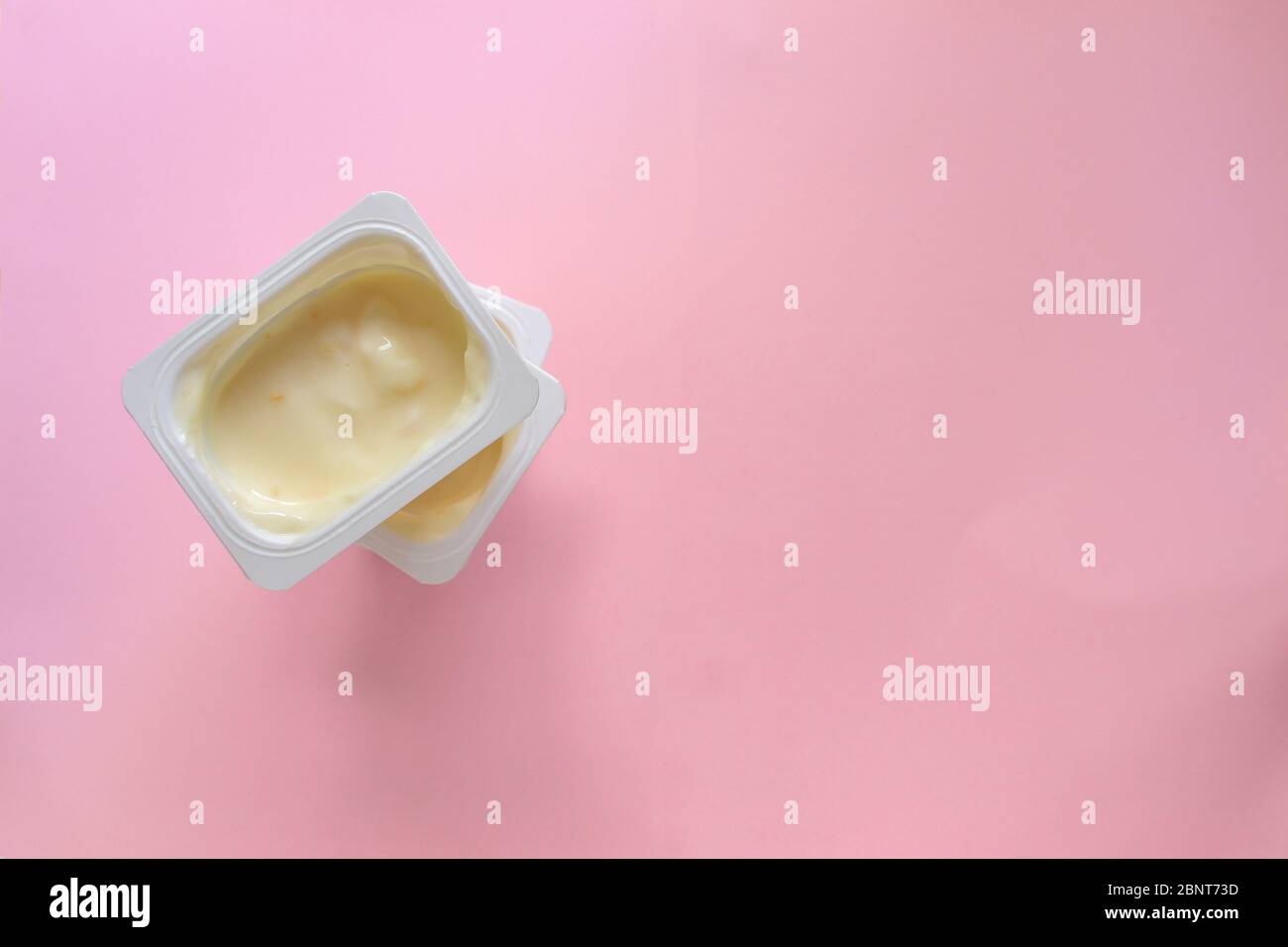 Pink yogurt background hi-res stock photography and images - Alamy