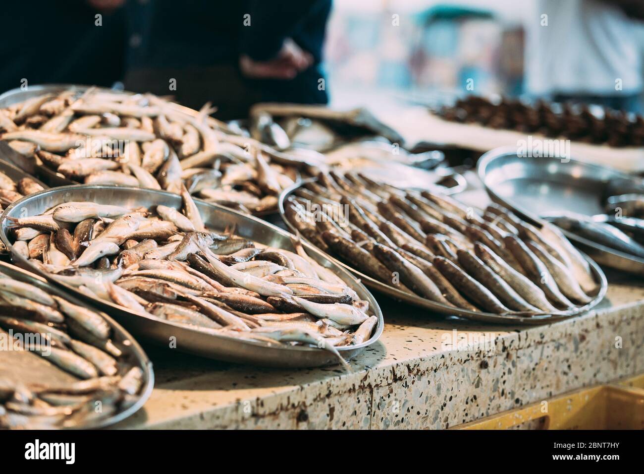 Supermarket fish display hi-res stock photography and images - Alamy