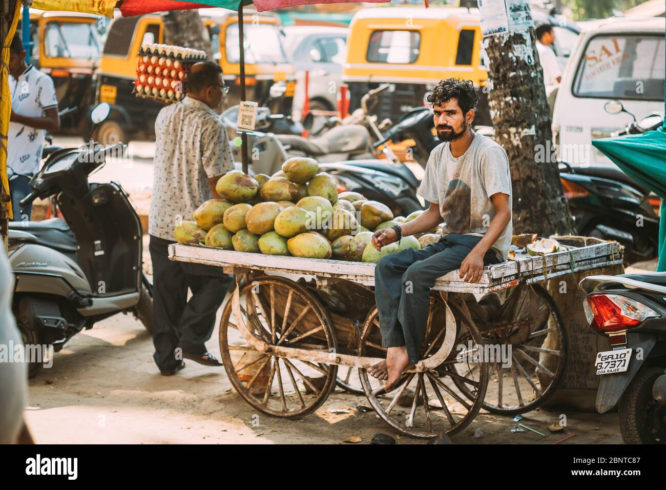 Coconut seller indian hi-res stock photography and images - Alamy