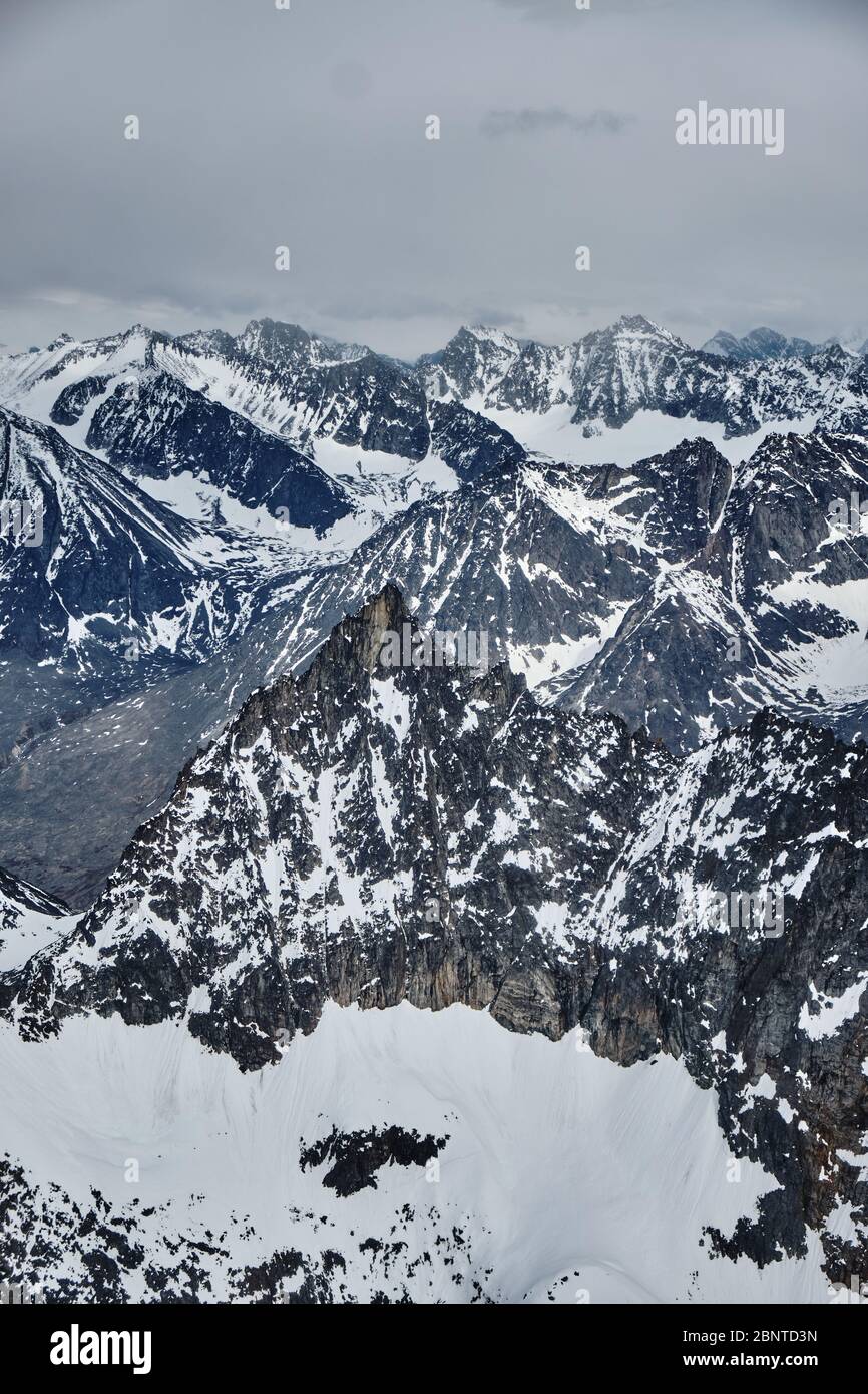 Epic mountain hi-res stock photography and images - Alamy