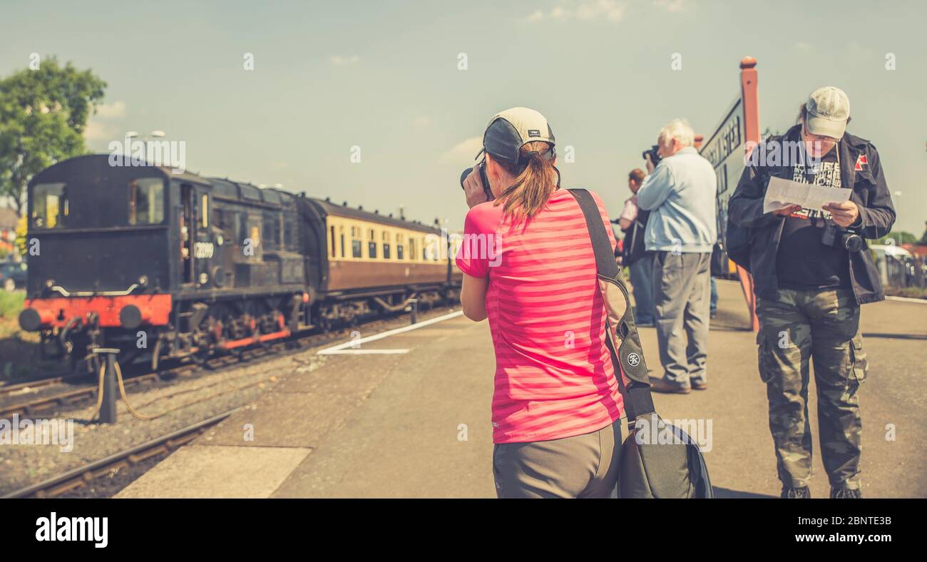 Diesel gala, Severn Valley Railway, Kidderminster station. Busy ...