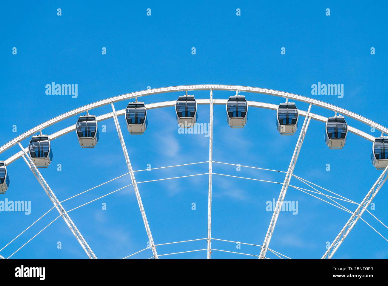 Modern ferris wheel hi-res stock photography and images - Alamy