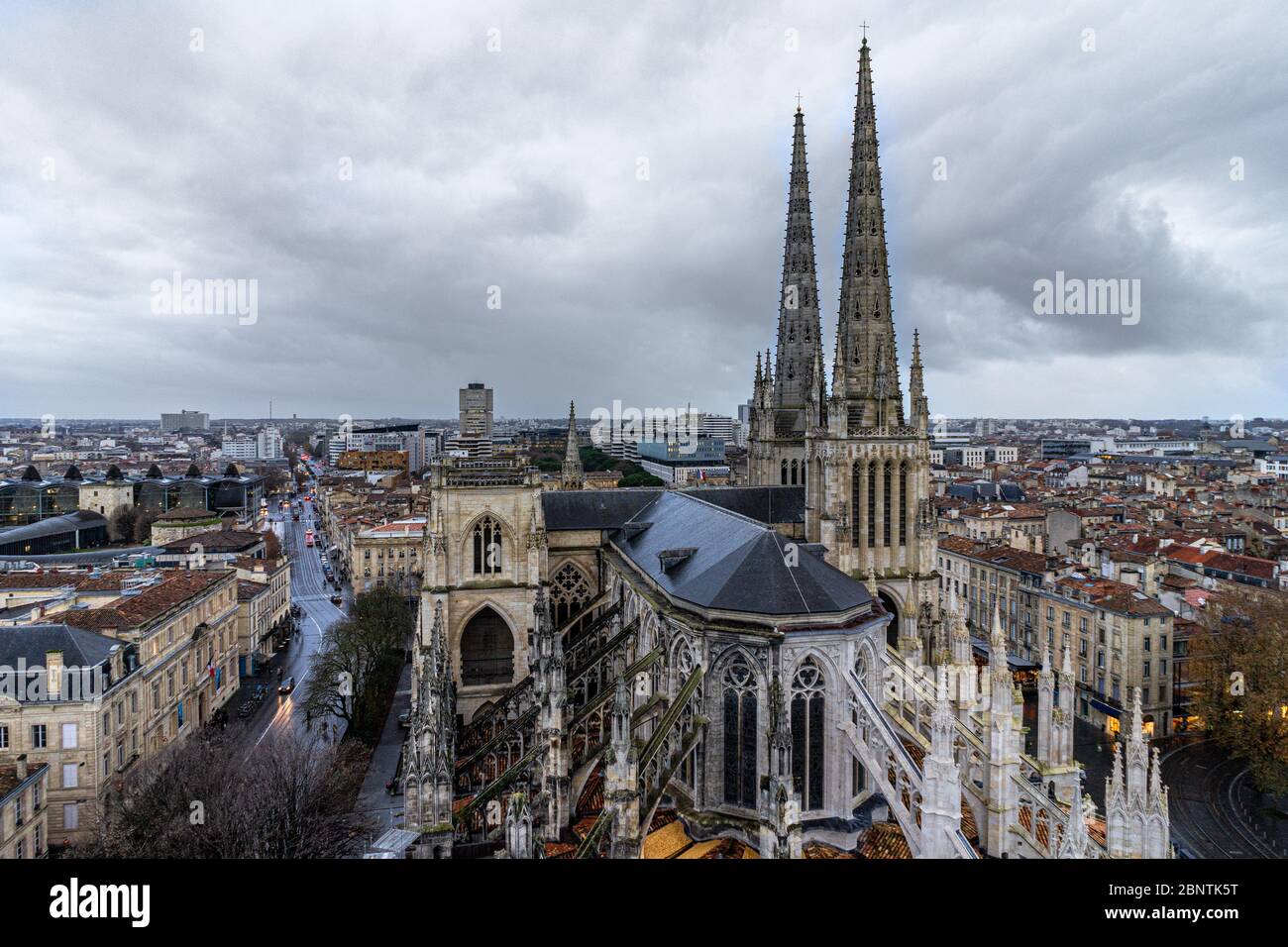 Cathedrale Saint Andre and Pey Berland Tower in Bordeaux, France Stock ...