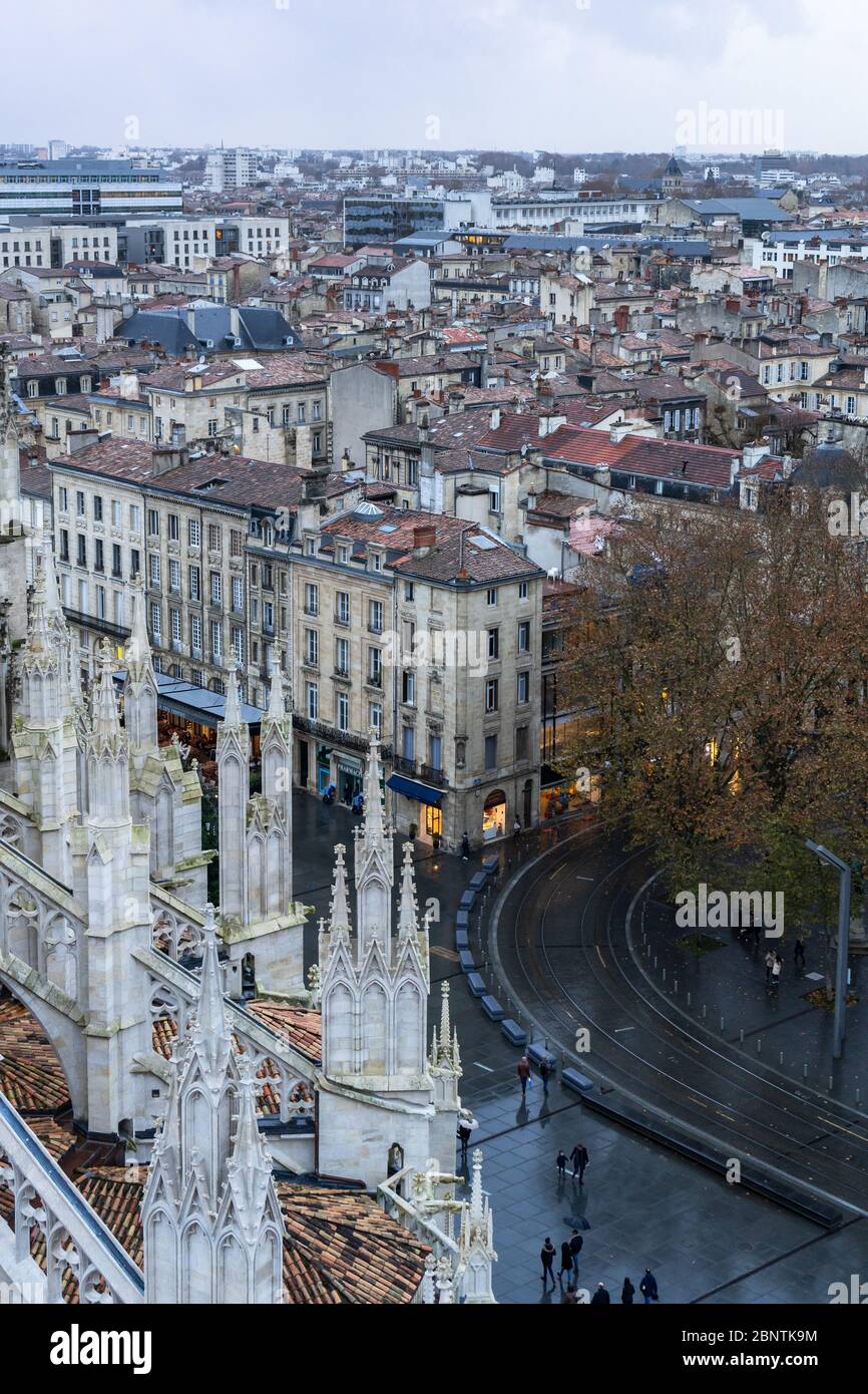Cathedrale Saint Andre and Pey Berland Tower in Bordeaux, France Stock ...