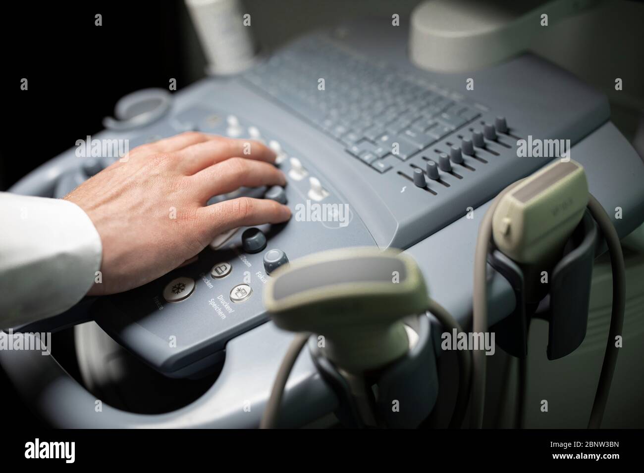 Ultrasound machine hi-res stock photography and images - Alamy