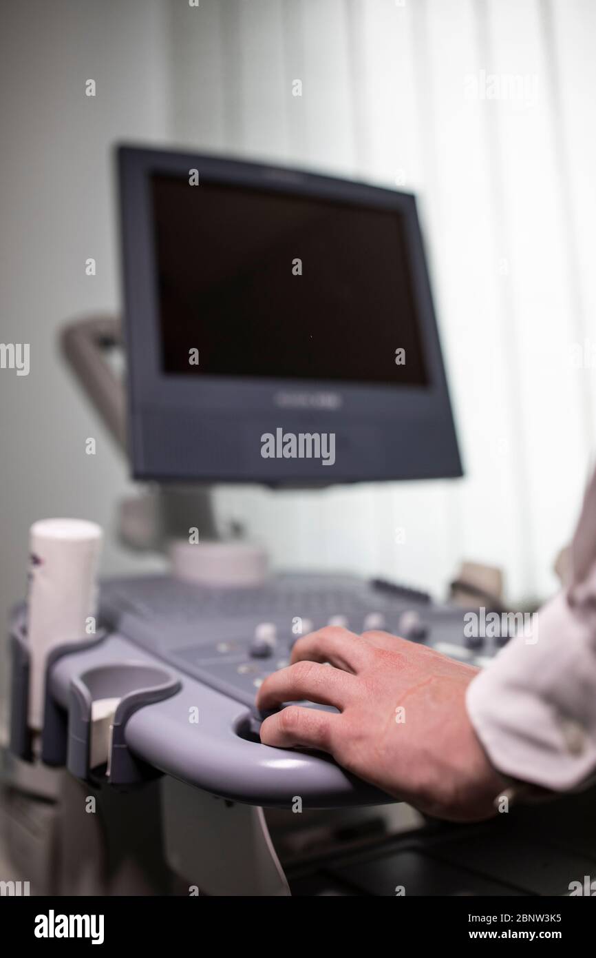 Ultrasound machine hi-res stock photography and images - Alamy