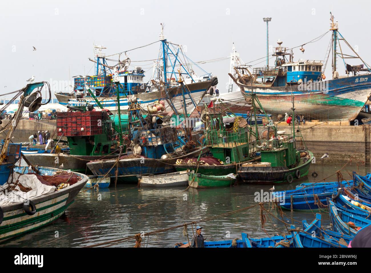 Traditional moroccan boats hi-res stock photography and images - Alamy