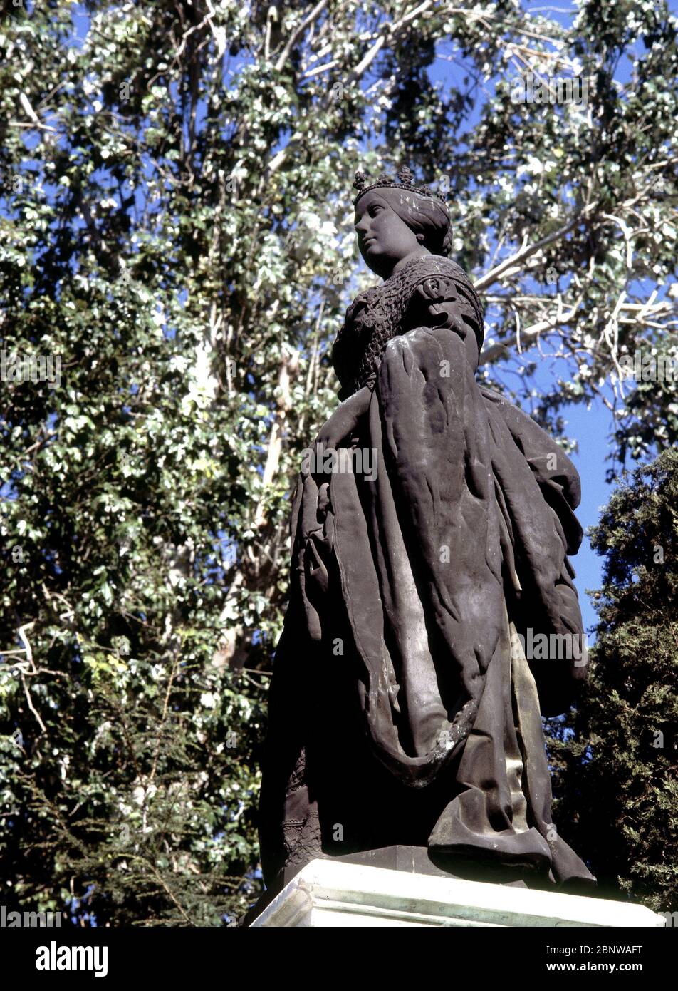 PLAZA DE ISABEL II-ESTATUA DE ISABEL II. Location: PLAZA DE OPERA ...