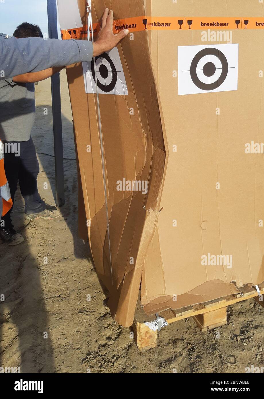 The Big Packaging Box is damaged and glasses broken during the shipping ...