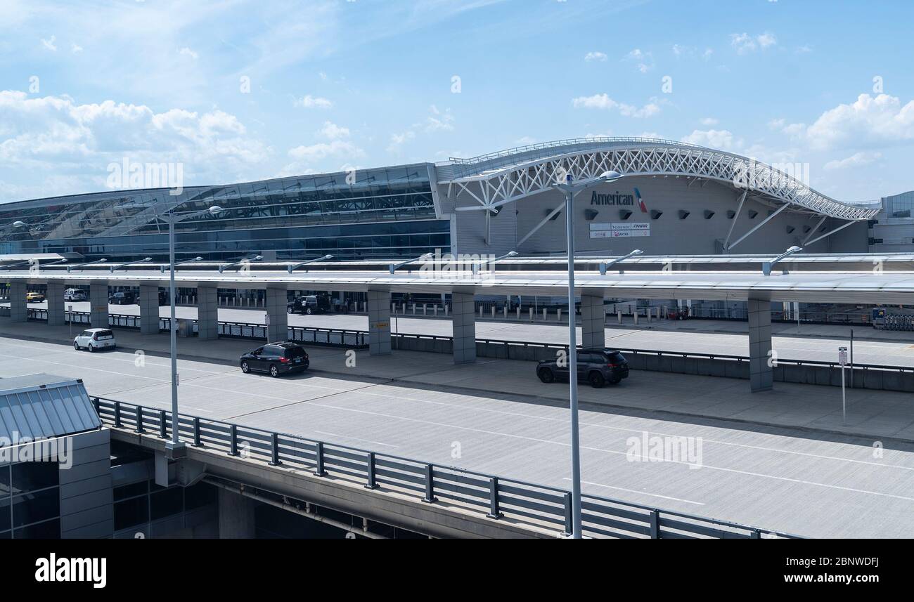 Terminal 8 jfk airport hi-res stock photography and images - Alamy