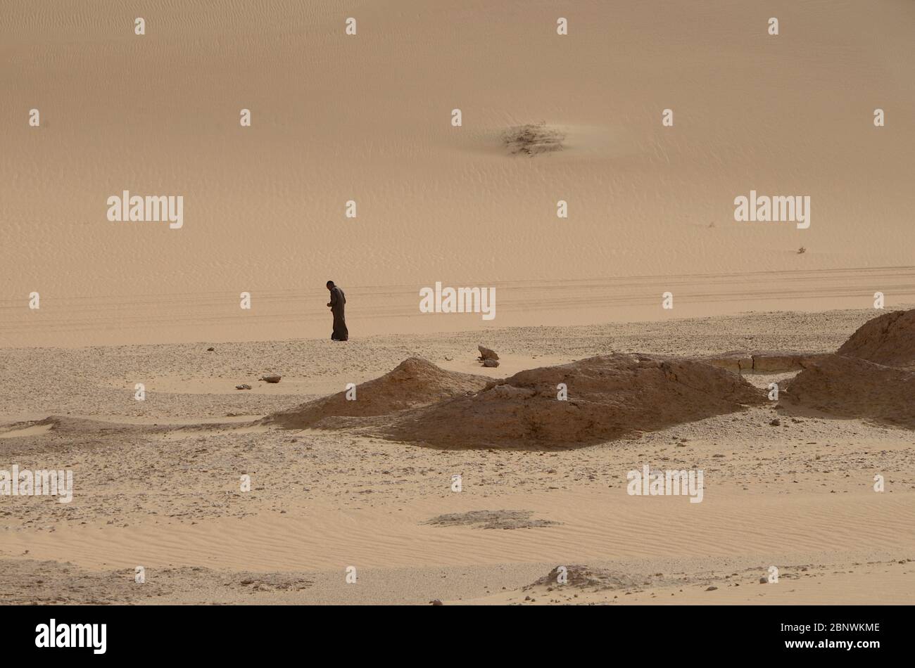 Berber in the desert hi-res stock photography and images - Alamy