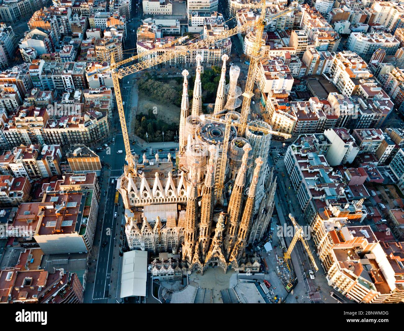 Barcelona sagrada familia aerial hi-res stock photography and images ...