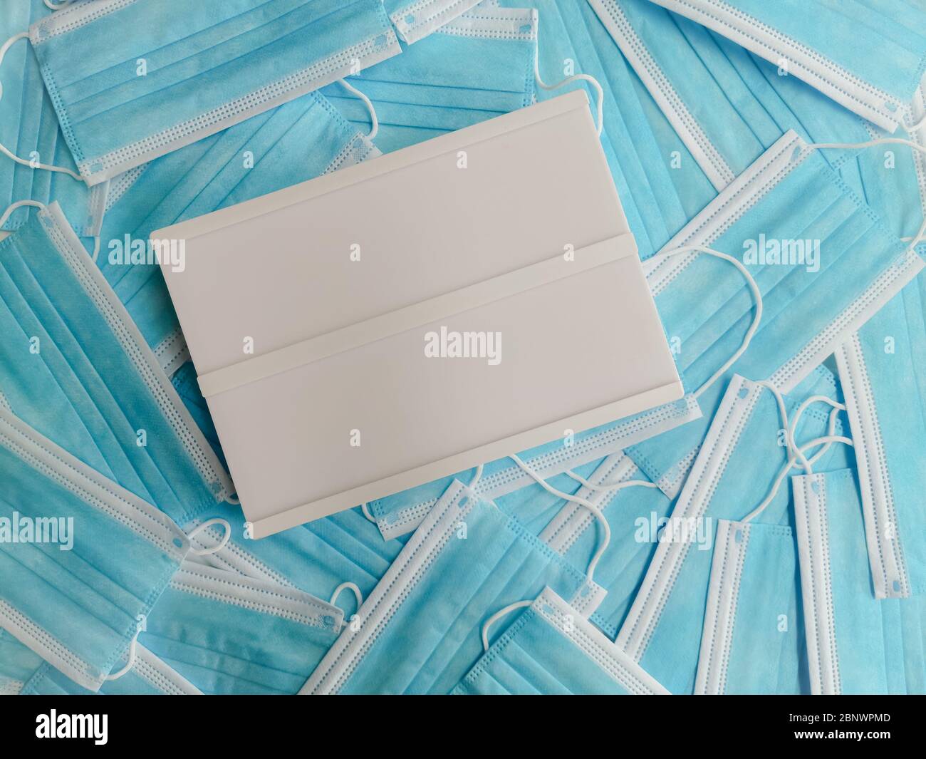 Surgical face mask box hi-res stock photography and images - Alamy