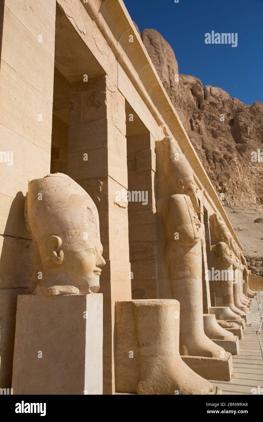 Statues of Queen Hatshepsut, Hatshepsut Mortuary Temple (Deir el-Bahri ...