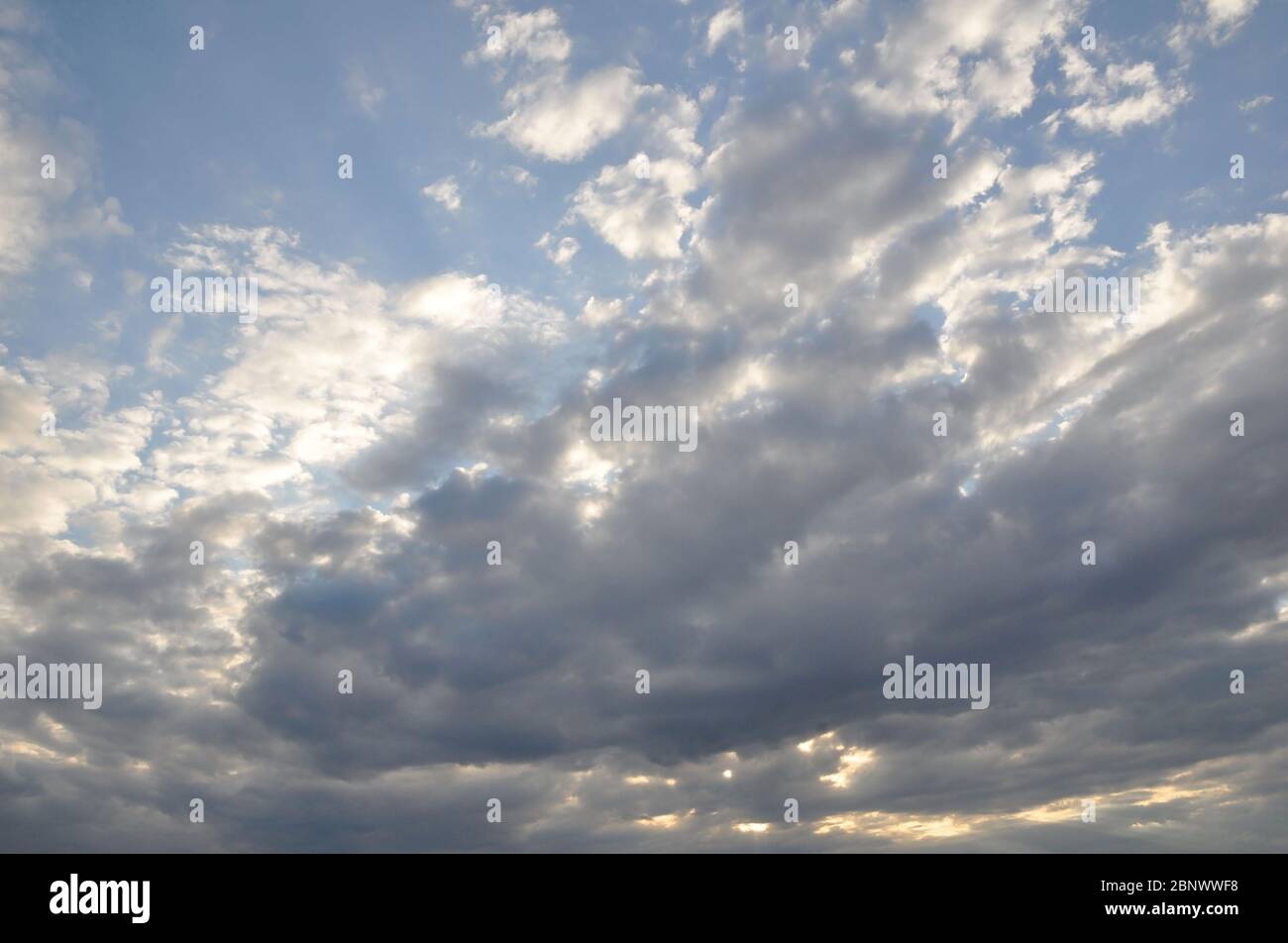 Sky summer sunlight hi-res stock photography and images - Alamy