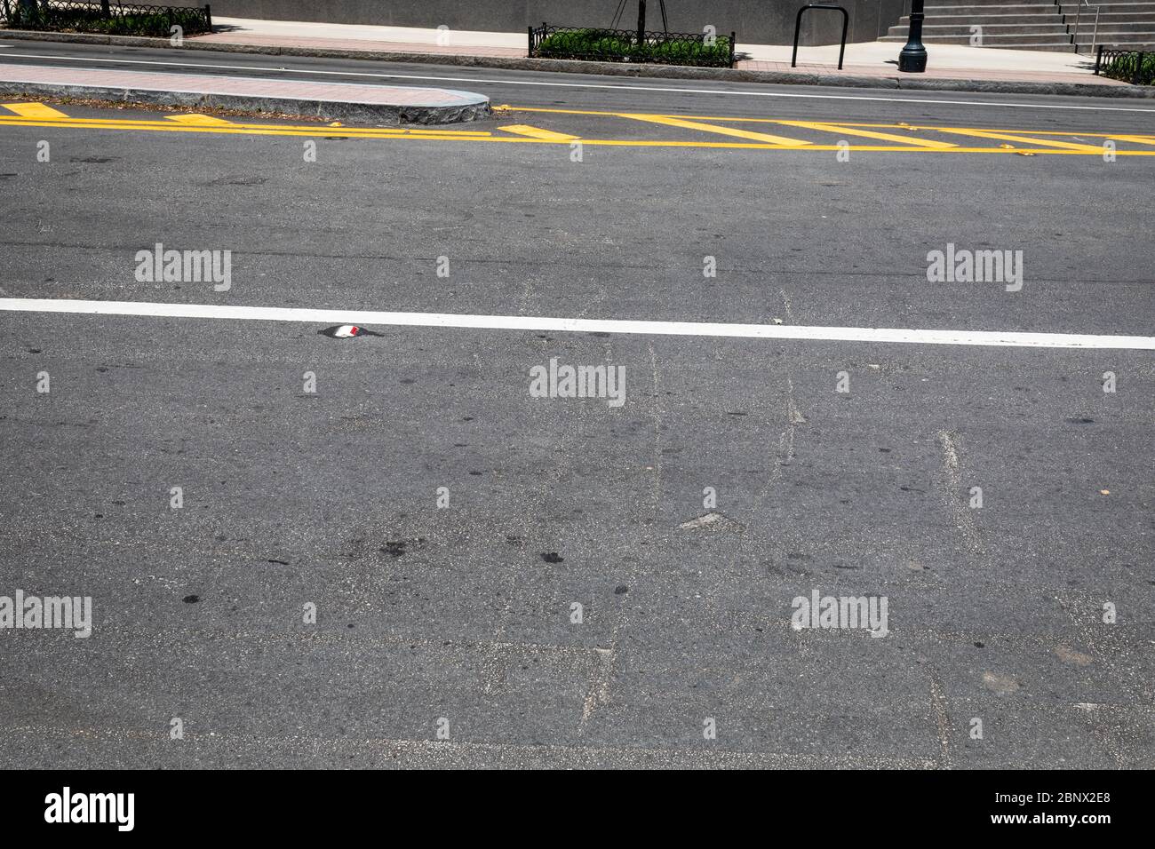 Horizontal street gray grey asphalt road hi-res stock photography and ...
