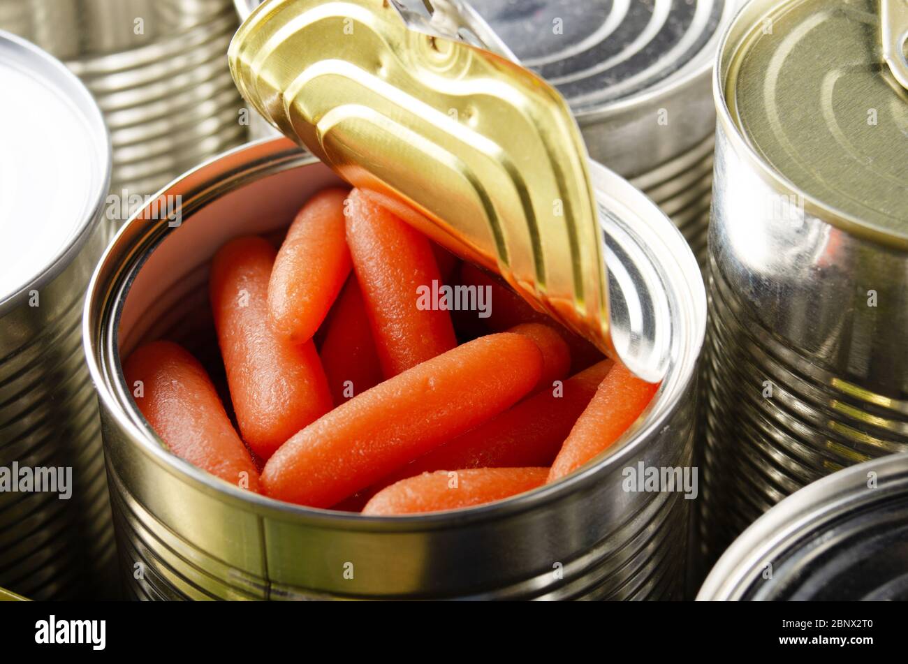 Canned baby carrots hi-res stock photography and images - Alamy