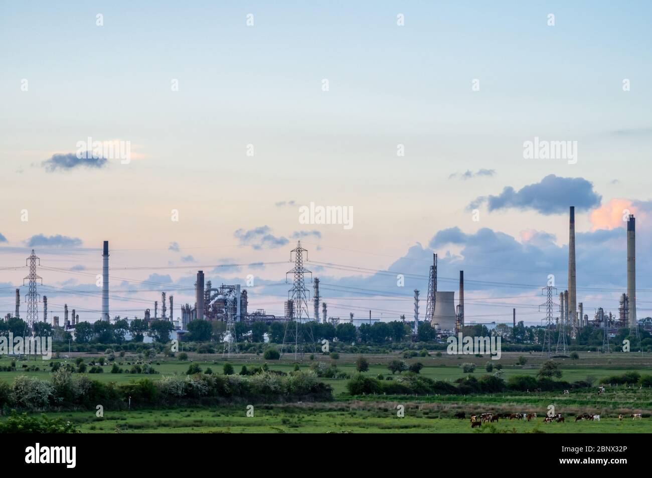 Ellesmere port oil refinery hi-res stock photography and images - Alamy