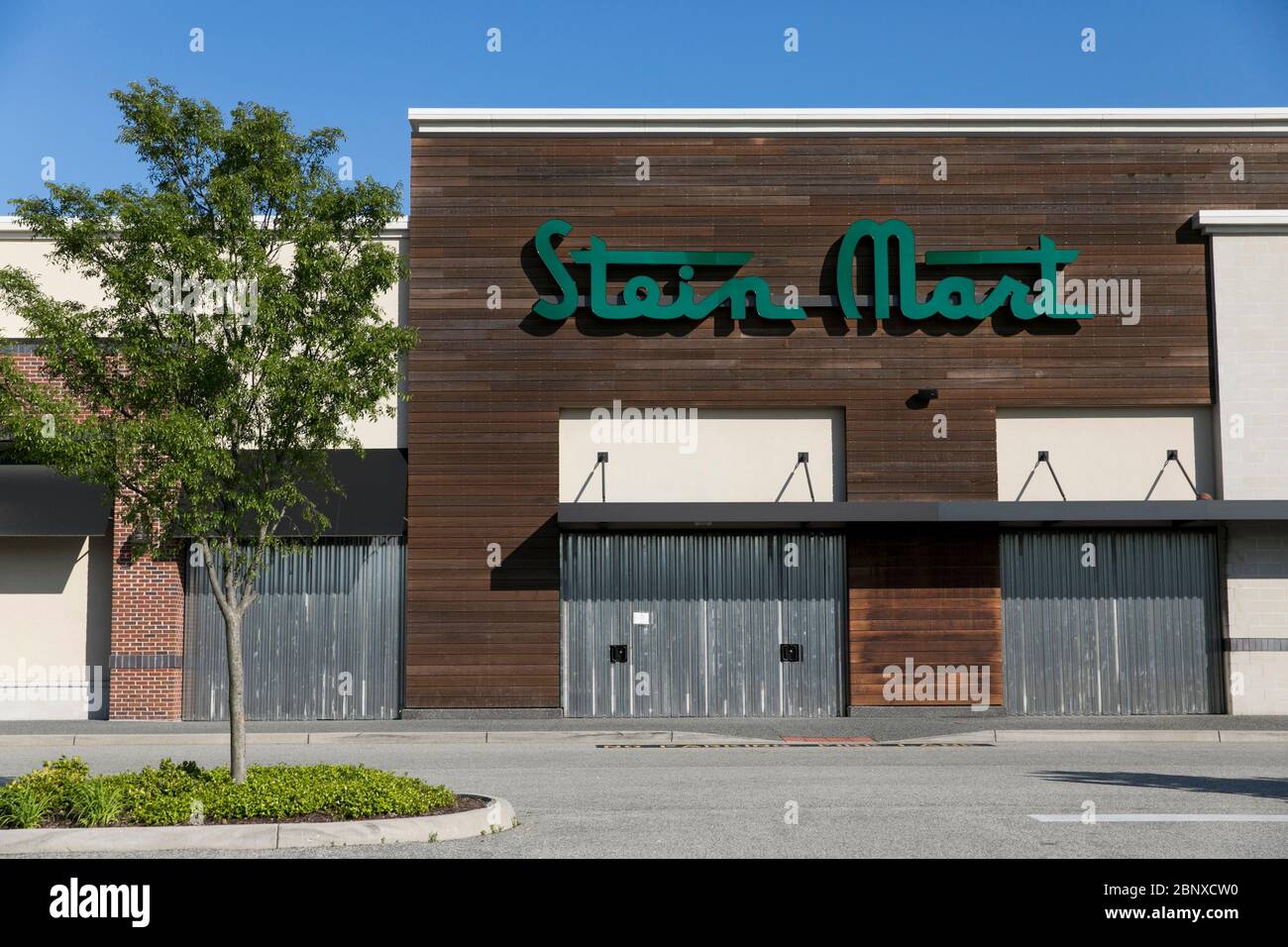 Stein mart logo hi-res stock photography and images - Alamy