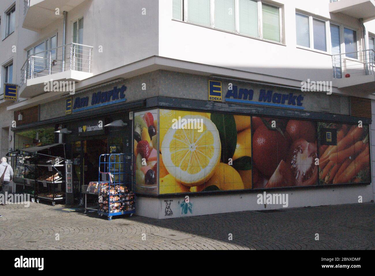 Edeka filiale hi-res stock photography and images - Alamy