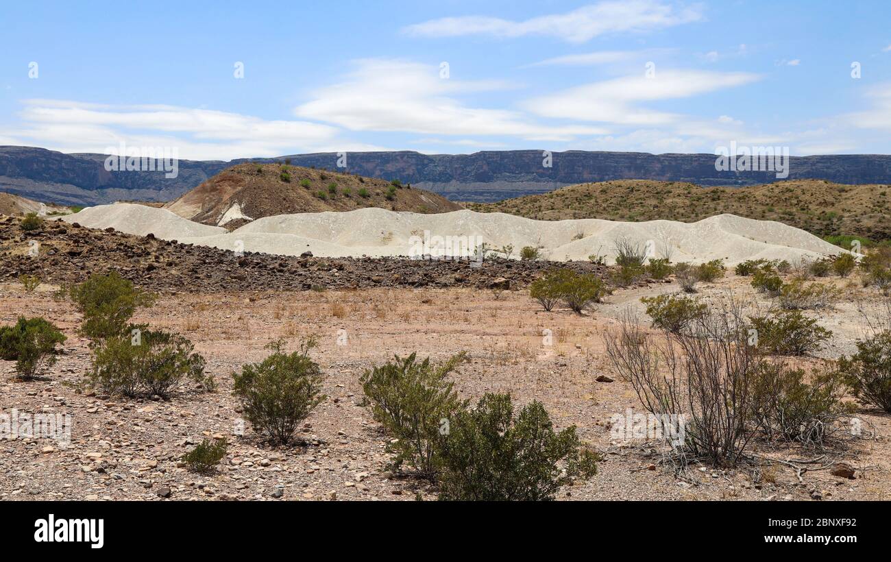 Rugged scenery greets the eye along the Santa Elena Canyon Rd in Big ...