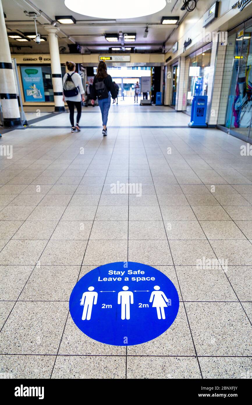 Public transport signs hi-res stock photography and images - Alamy