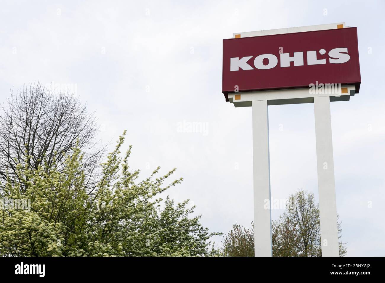 A logo sign outside of a Kohl's retail store location in Wilmington ...
