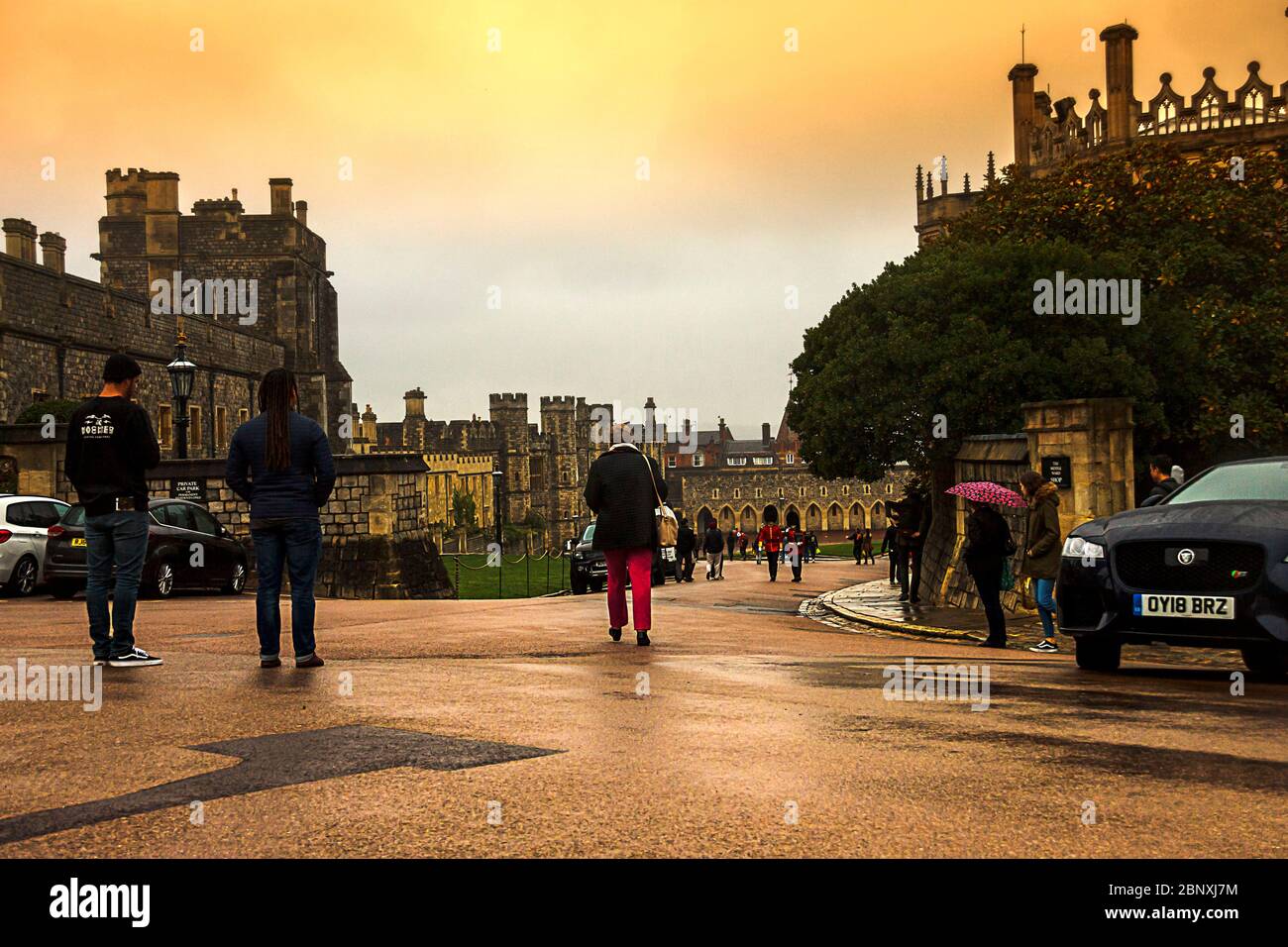 Tourists visiting Windsor Castle. Windsor, Berkshire, England, UK Stock ...