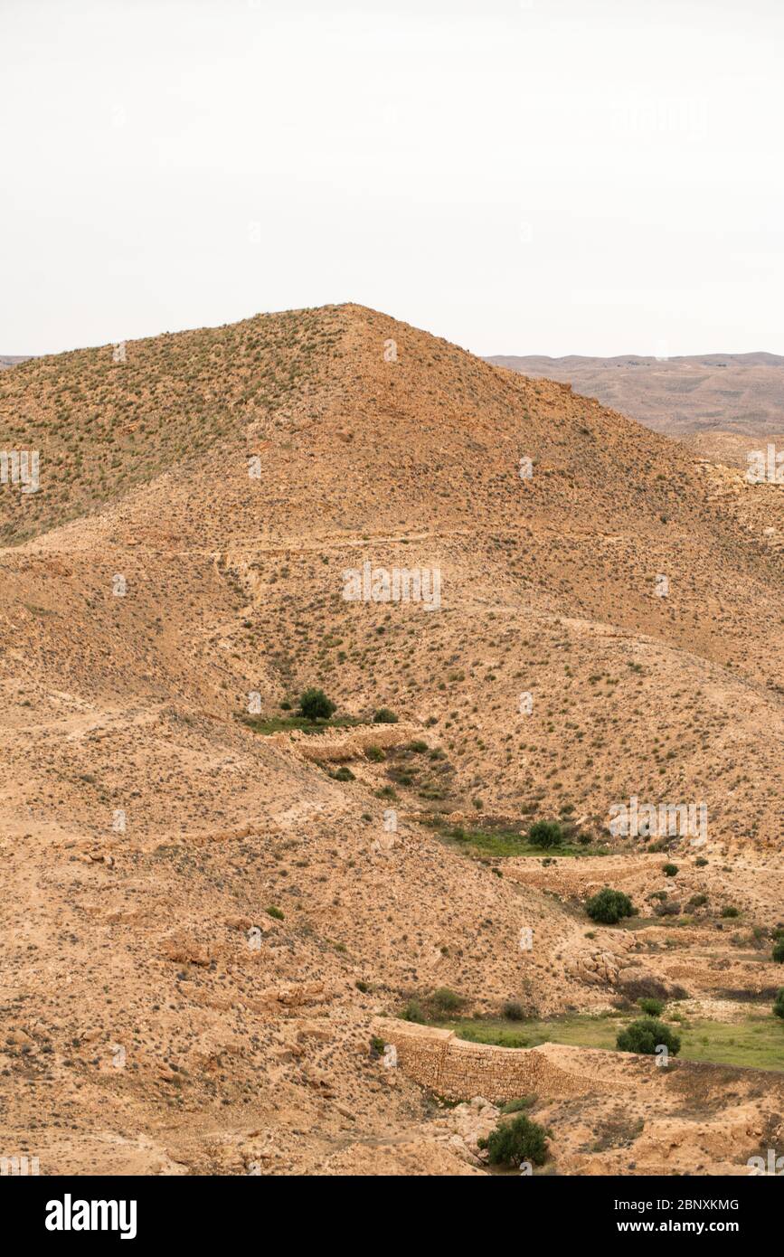 welcome in tunisia, welcome to the djebel dahar Stock Photo - Alamy