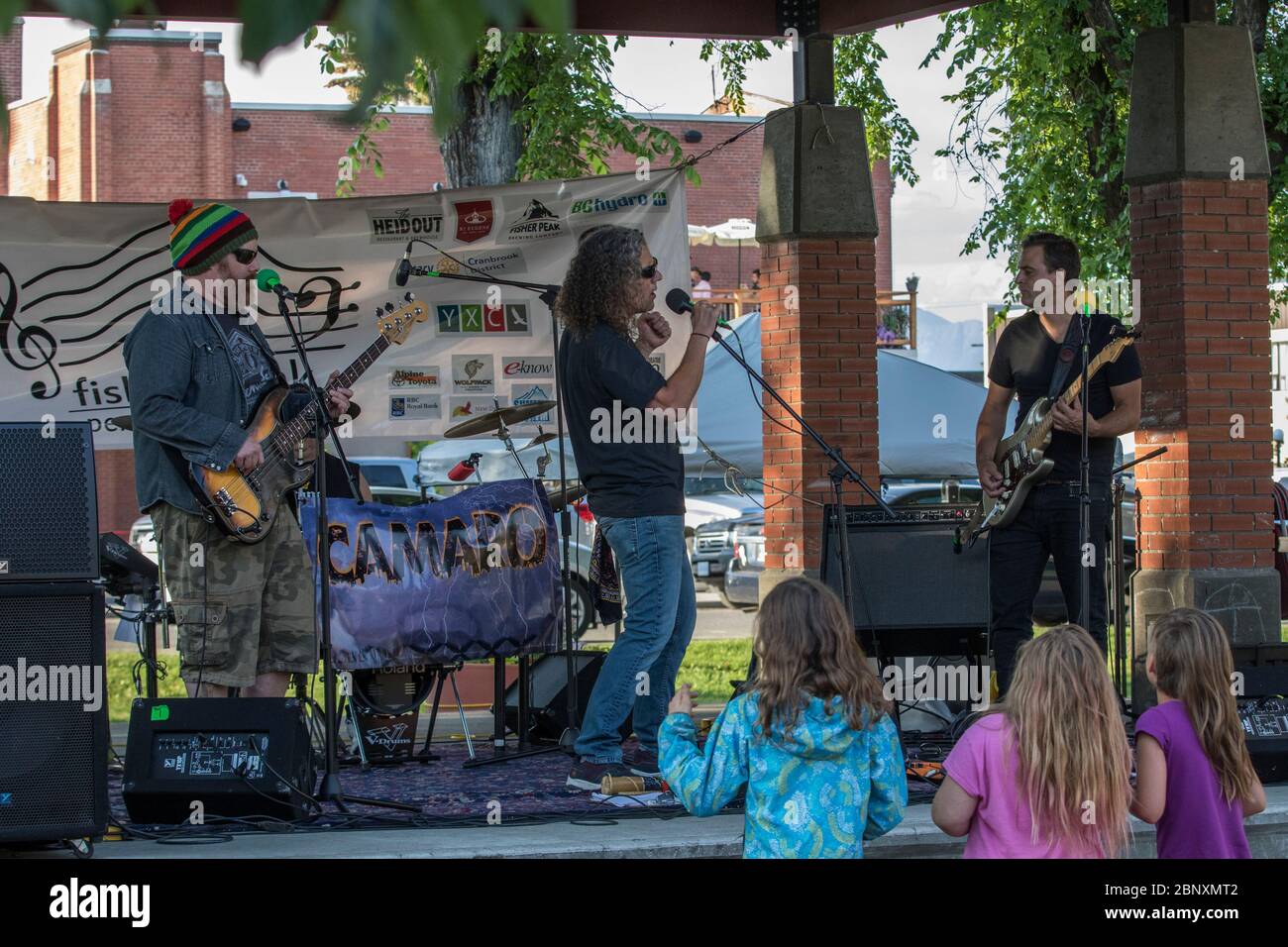 Kids playing music festival hi-res stock photography and images - Alamy
