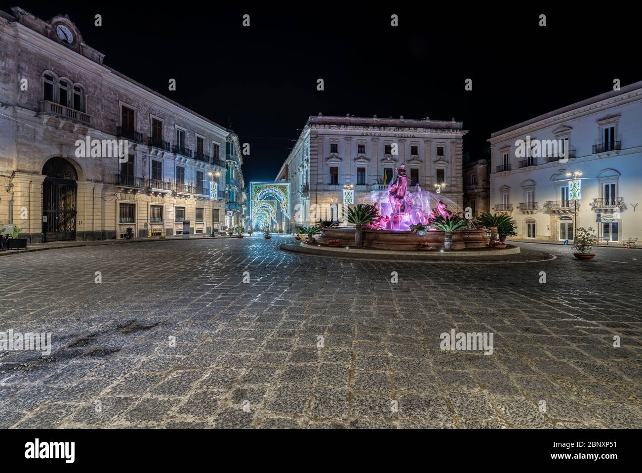 Archimedes square hi-res stock photography and images - Alamy